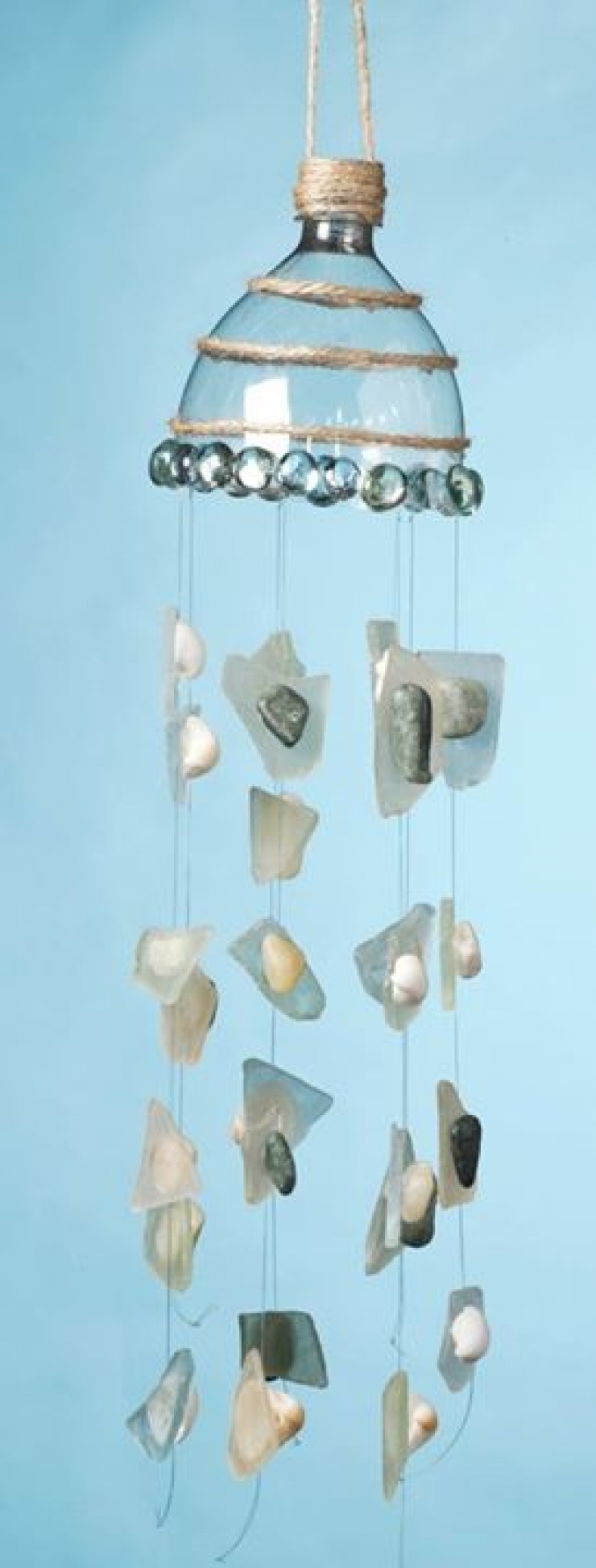 Don’t throw away your empty bottles! Here are 19 fabulous tips you can do with them!