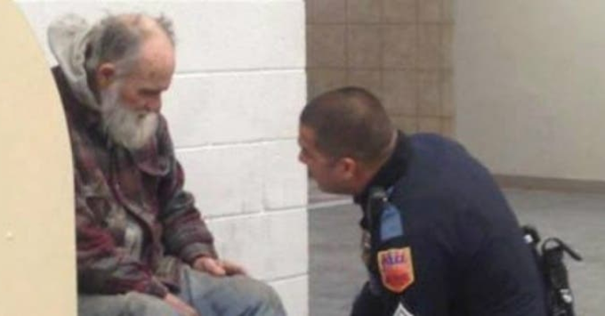 This homeless man refuses to leave the store! A police officer ...