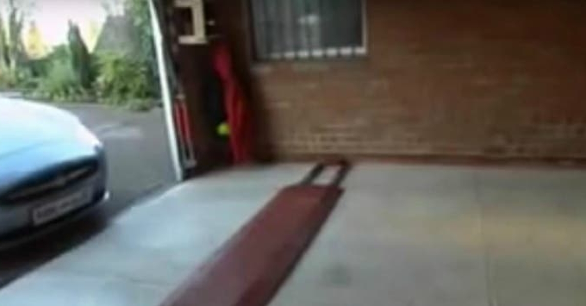 A trick: He installed a sliding system in his garage and you'll be ...